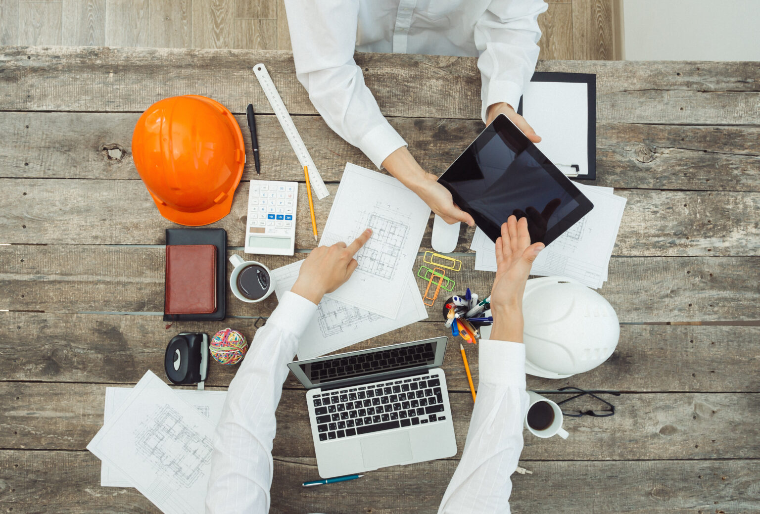 What Is Contractor Management? (+ Best Practices)